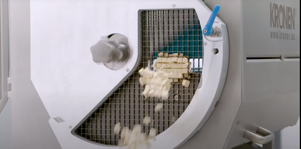 Video demonstrating the GS10-2 Belt cutter for slicing meat